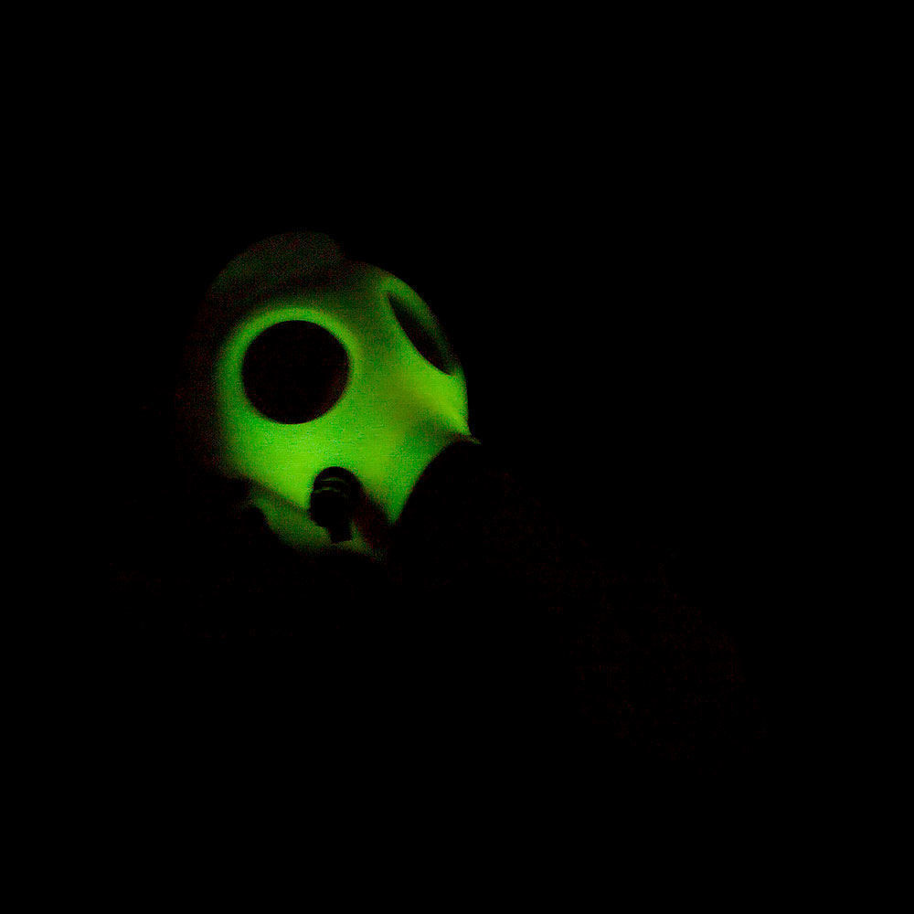 Glow-in-the-Dark Gas Mask Bong | Smoking Outlet